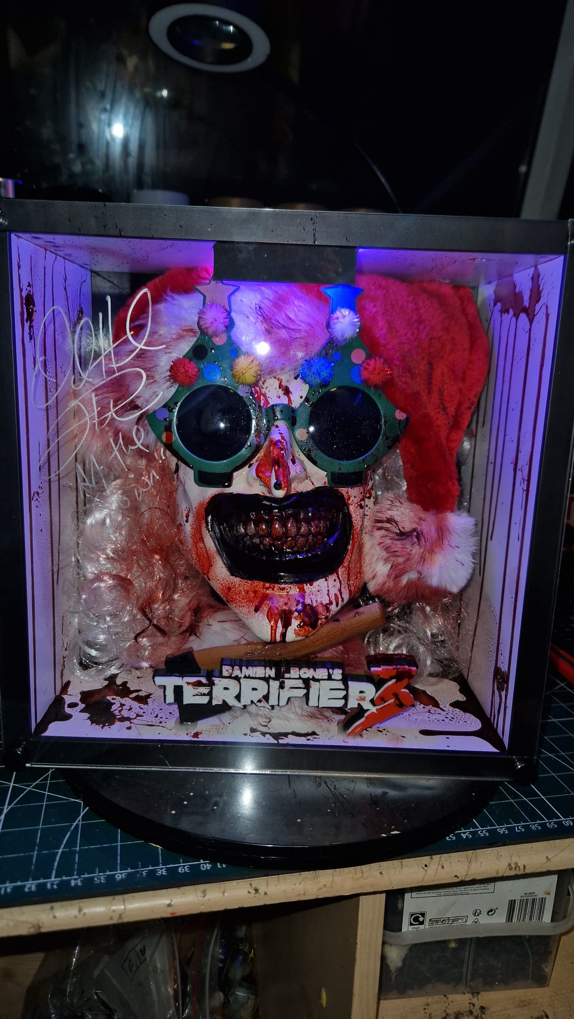 TERRIFIER 3 CHRISTMAS WITH GLASSES WRAPPED BOX SIGNED BY DAVID THORNTON ...